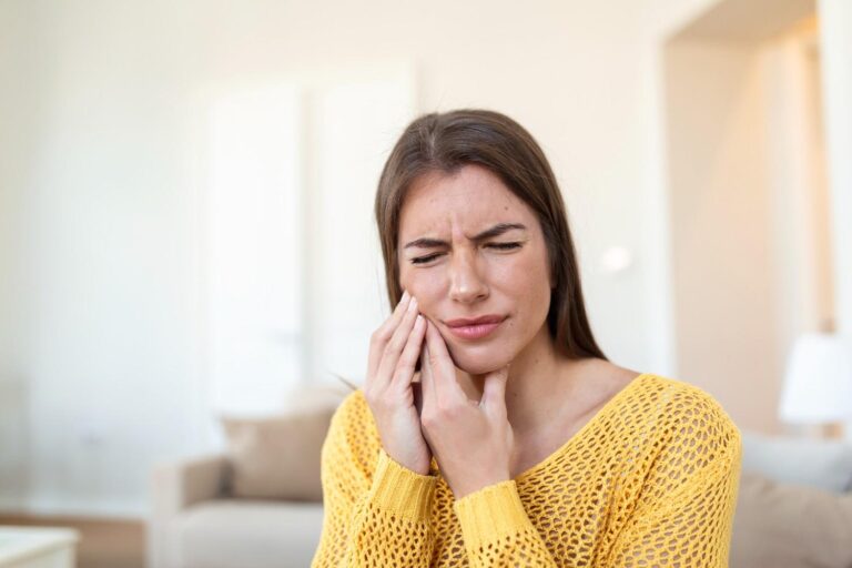 Wisdom Tooth Pain: When Should You See An Emergency Dentist ...